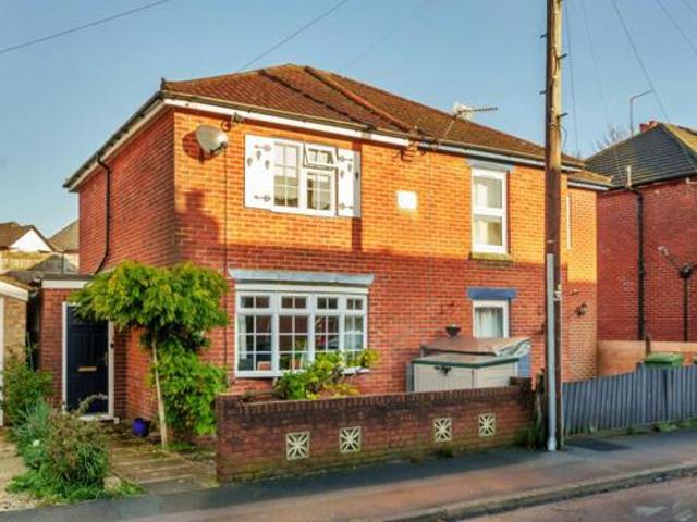 2 Bedroom Semi detached House For Sale In Southampton, Hampshire