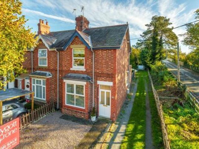 2 Bedroom Semi detached House For Sale In Sleaford, Lincolnshire