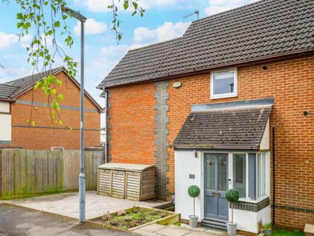 2 Bedroom Semi detached House For Sale In St. Albans, Hertfordshire