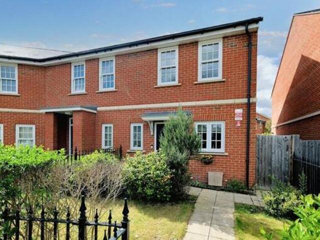 2 Bedroom Semi detached House For Sale In St John´s, Chelmsford