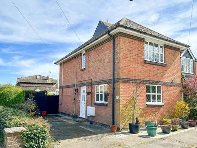 2 Bedroom Semi detached House For Sale In St. Osyth