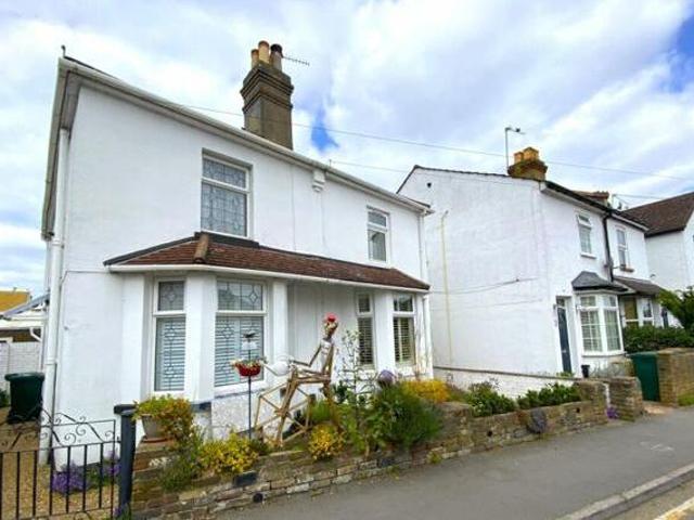 2 Bedroom Semi detached House For Sale In Staines upon thames, Surrey