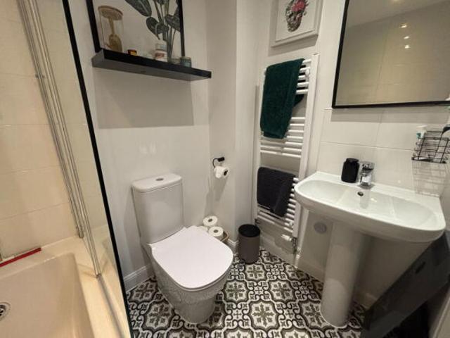 2 bedroom semi detached house for sale in Staplehurst, Kent, TN12