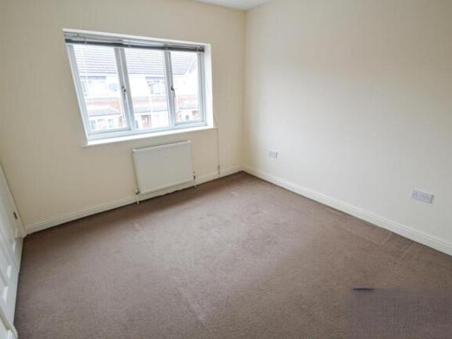 2 bedroom semi detached house for rent in Tara Court, HULL, HU5