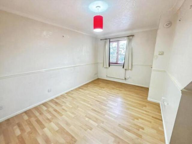 2 bedroom semi detached house for rent in The Cornfields, Hatch Warren, Basingstoke, RG22