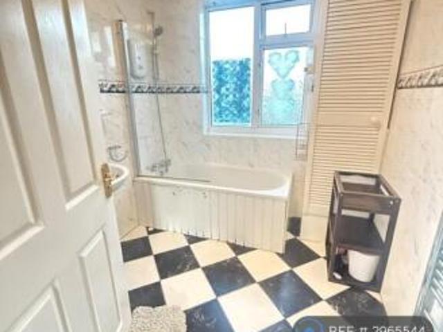 2 bedroom semi detached house for rent in The Avenue, Coventry, CV3