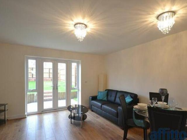 2 Bedroom Semi detached House For Rent In The Beeches