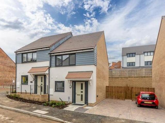 2 Bedroom Semi detached House For Rent In The Rise