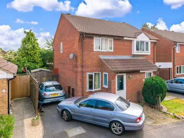 2 bedroom semi detached house for rent in The Willows, Yate, B.