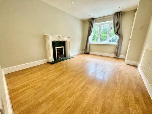 2 bedroom semi detached house for rent in Tyning Close, Wolverhampton, WV9