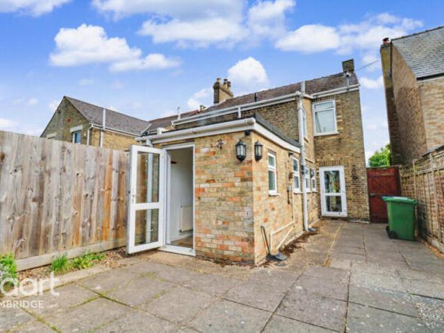 2 bedroom semi detached house for rent in Water Street, Cambridge, CB4