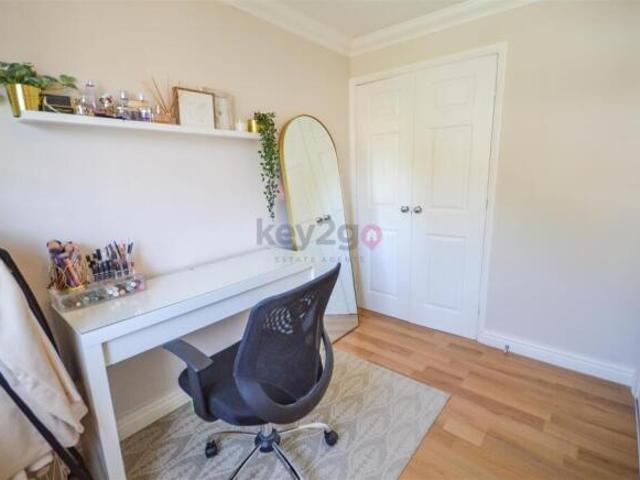 2 bedroom semi detached house for rent in Westcroft Drive, Westfield, S20