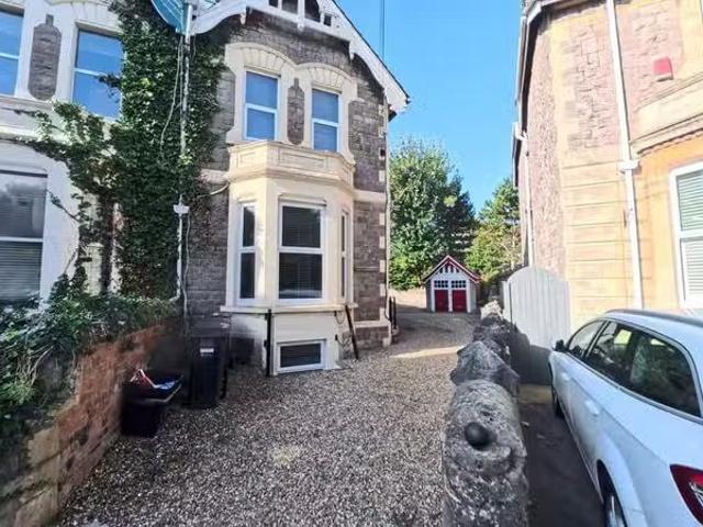 2 bedroom semi detached house for rent in Wilton Gardens, West.