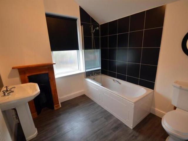 2 bedroom semi detached house for rent in York Road, Ipswich, IP3