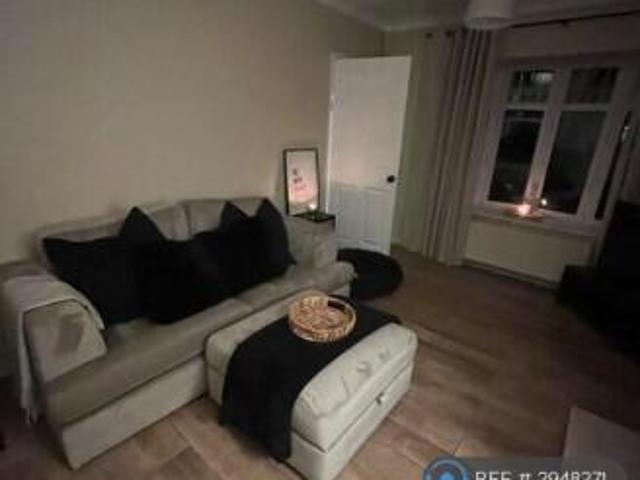 2 bedroom semi detached house for rent in Almond Road, Doncaster, DN4
