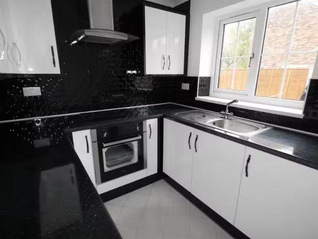 2 bedroom semi detached house for rent in Amber Cottage, Eastr.