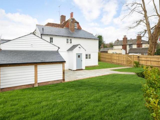 2 bedroom semi detached house for rent in Ashford Road, St Michaels, Tenterden, TN30