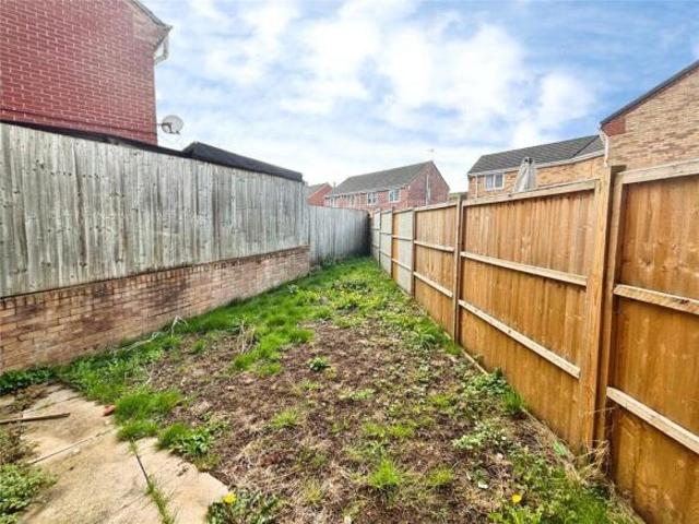 2 bedroom semi detached house for rent in Autumn Road, Leicester, Leicestershire, LE2