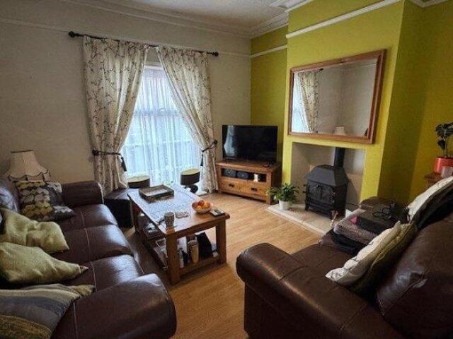 2 bedroom semi detached house for rent in Barnwood Road, Gloucester, GL4