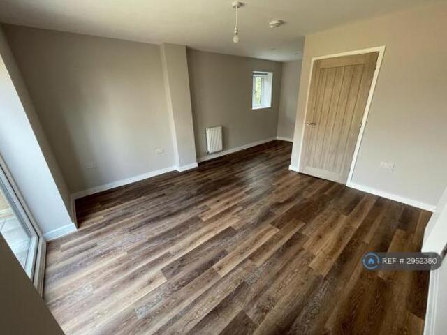 2 bedroom semi detached house for rent in Bayley Place, Exeter, EX1