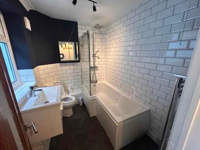 2 bedroom semi detached house for rent in Baynton Road, Ashton, Bristol, City, BS3