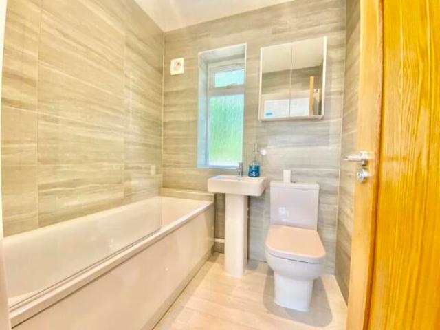 2 bedroom semi detached house for rent in Beechings Way, Gillingham, ME8