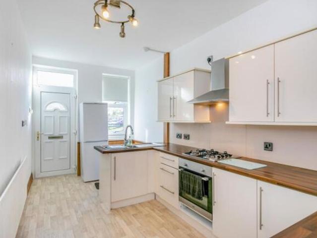 2 bedroom semi detached house for rent in Birch Street, Morley, LS27