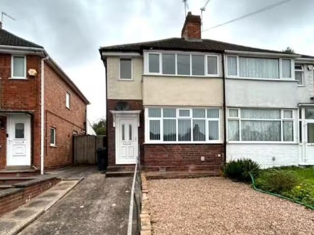 2 bedroom semi detached house for rent in Blythsford Road, Hal.