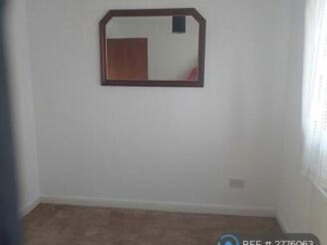 2 bedroom semi detached house for rent in Bramble Close, Nottingham, NG6