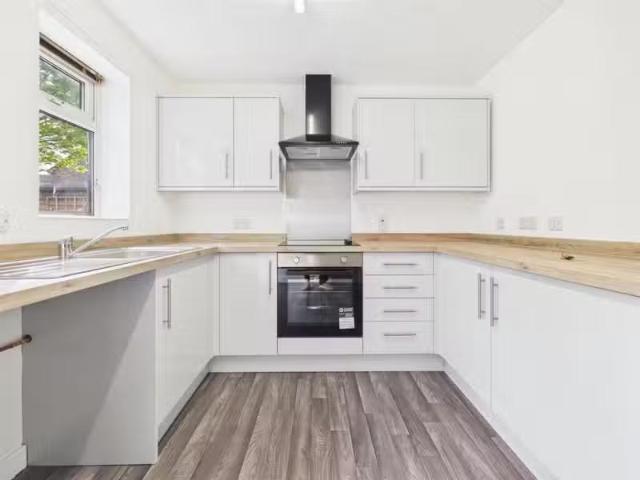 2 bedroom semi detached house for rent in Bramley Road, Birmin.