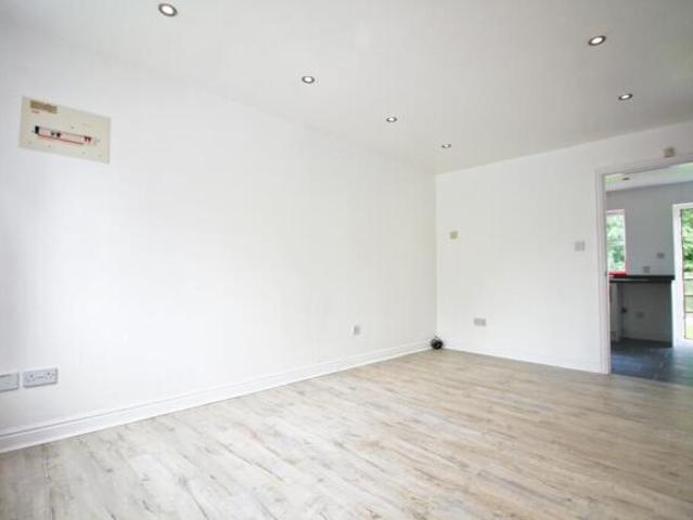 2 bedroom semi detached house for rent in Bryony Road, Leicester, LE5
