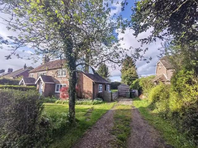 2 bedroom semi detached house for rent in Chiddingly, BN8