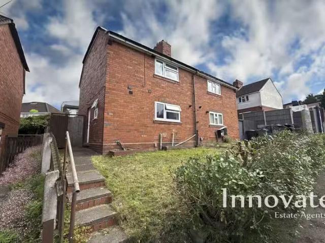 2 bedroom semi detached house for rent in City Road, Oldbury.