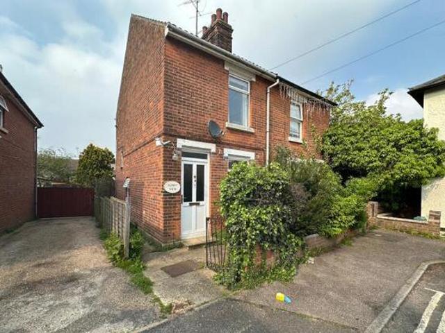 2 Bedroom Semi detached House For Rent In Colchester