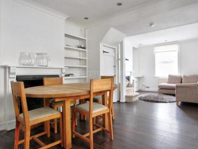 2 bedroom semi detached house for rent in Cowper Road, Bromley, BR2