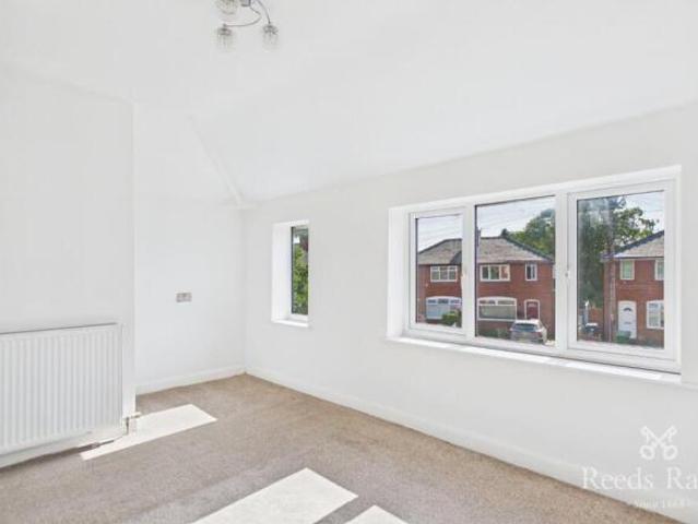 2 bedroom semi detached house for rent in Cliftonville Road, Woolston, Warrington, WA1