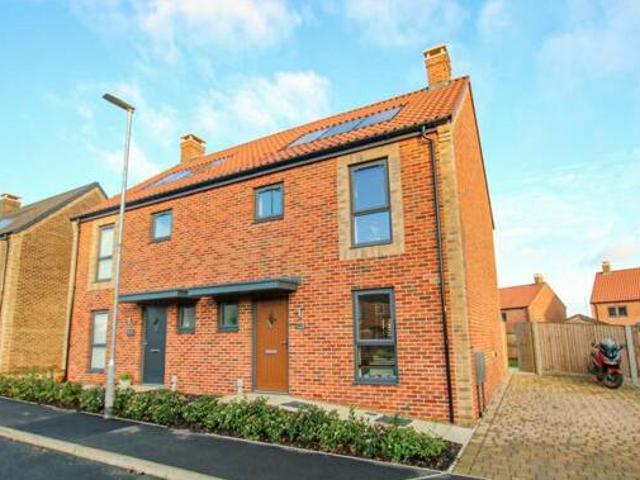 2 Bedroom Semi detached House For Rent In Cringleford