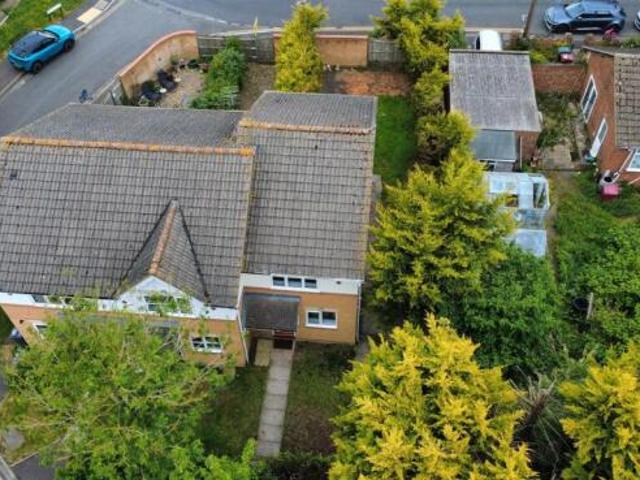 2 bedroom semi detached house for rent in Denbeigh Place, RG1