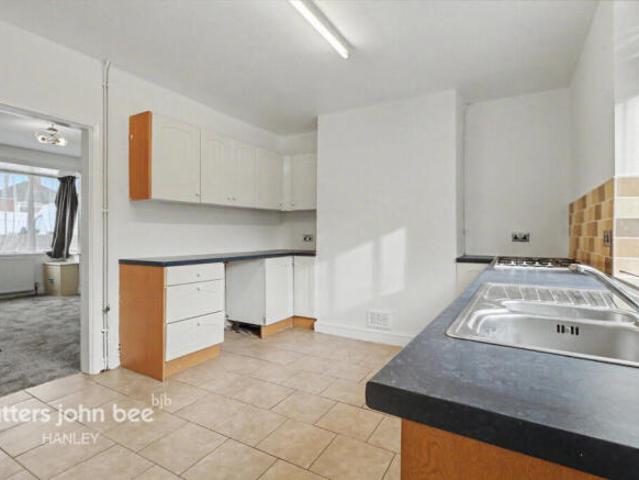 2 bedroom semi detached house for rent in Dividy Road, Stoke on trent, ST2