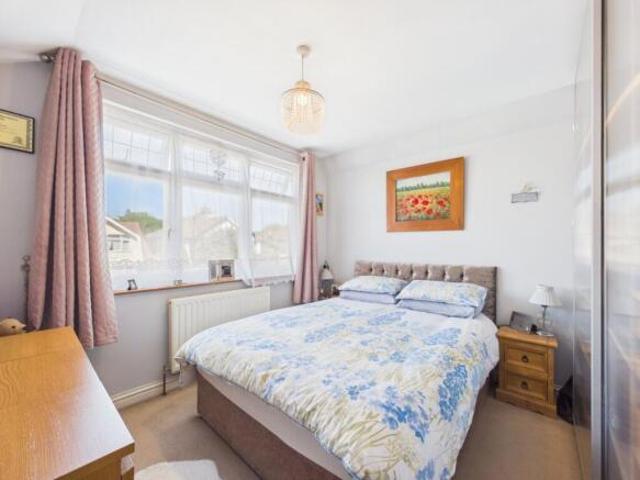 2 bedroom semi detached house for rent in Durham Road, Feltham, TW14