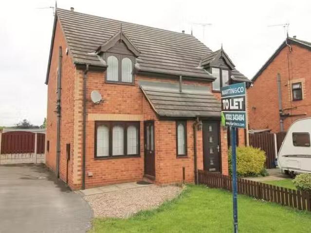 2 bedroom semi detached house for rent in Edlington Park, Donc.