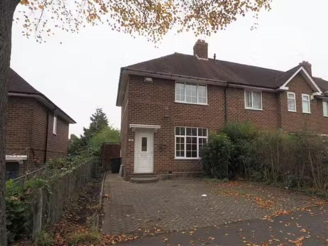 2 bedroom semi detached house for rent in Elderfield Road, Kin.