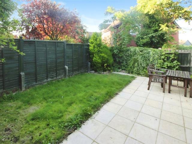 2 bedroom semi detached house for rent in Exeter Close, Basingstoke, Hampshire, RG22
