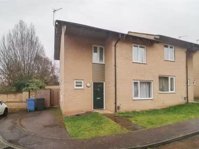 2 bedroom semi detached house for rent in Falmouth Street, New.