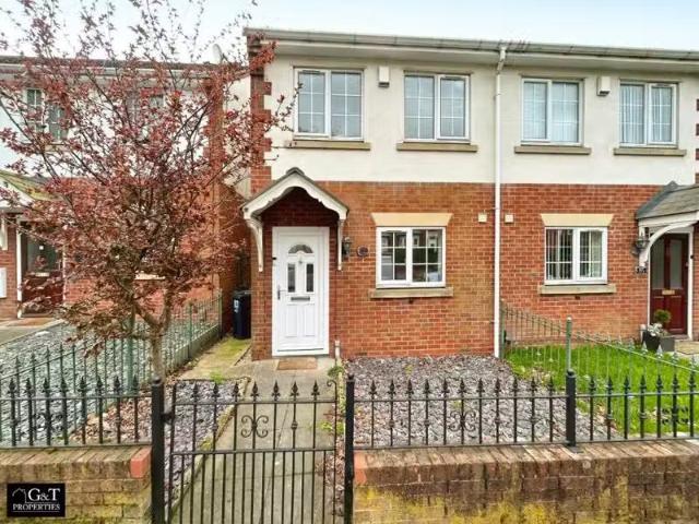 2 bedroom semi detached house for rent in Fenton Street, Brier.