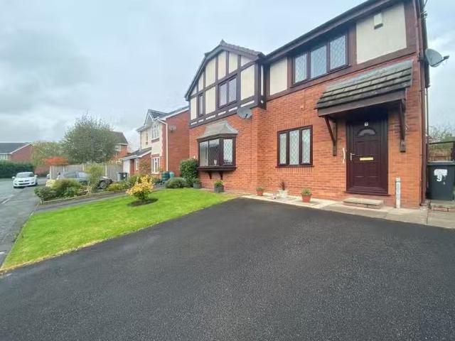 2 bedroom semi detached house for rent in Field Lane, Wistasto.
