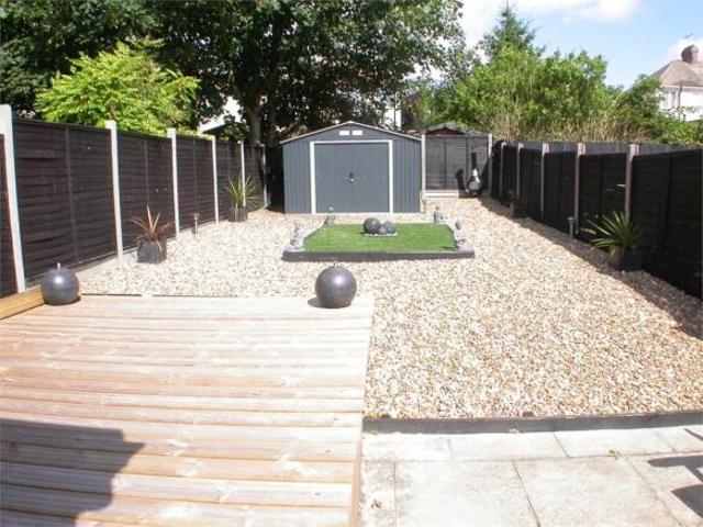 2 bedroom semi detached house for rent in Fourth Avenue, Luton, LU3