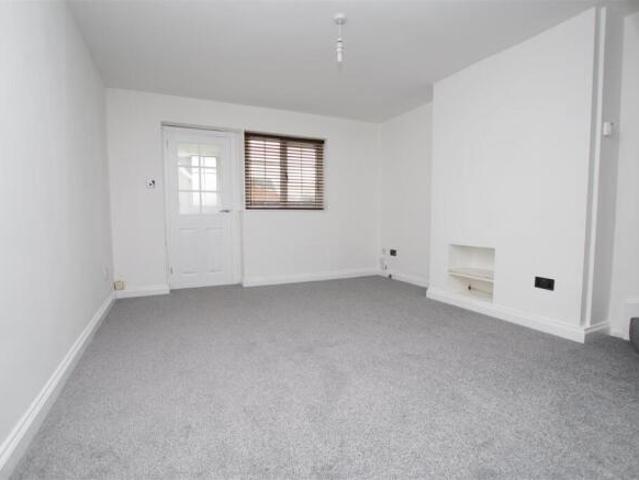 2 bedroom semi detached house for rent in Foxglove Road, Haydon Wick, Swindon, SN25
