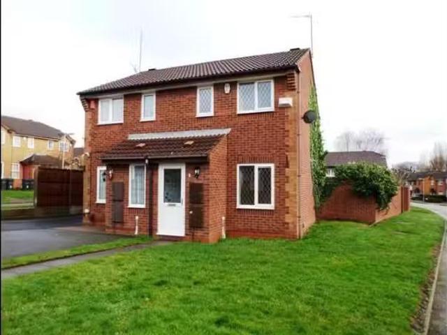 2 bedroom semi detached house for rent in Gideon Close, Birmin.
