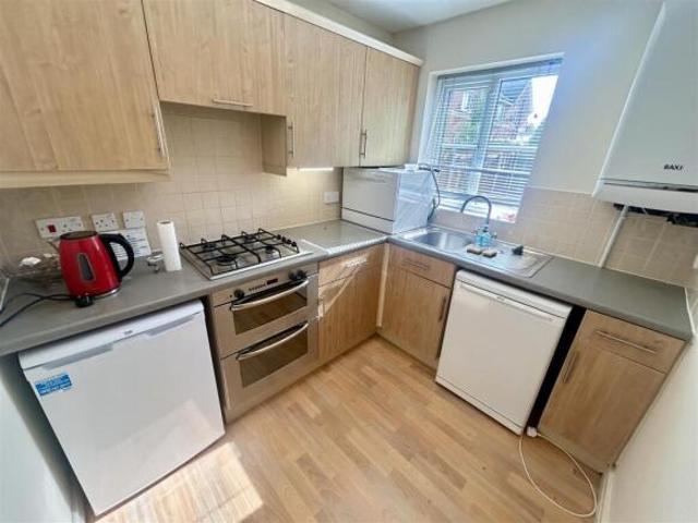 2 bedroom semi detached house for rent in Harrier Close Sharston, Manchester, M22 4XN, M22